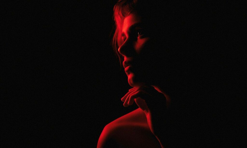 Terapie tmou a jak pomáhá pobyt ve tmě